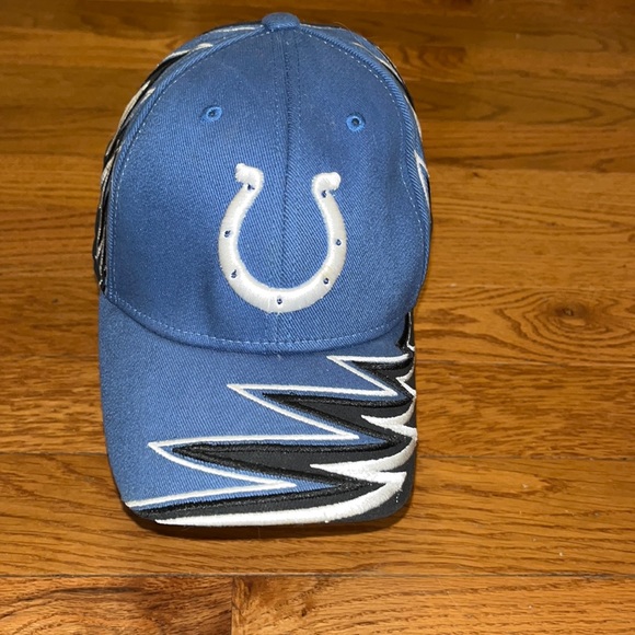 Reebok | Accessories | Vintage Indianapolis Colts Shark Tooth Snapback ...